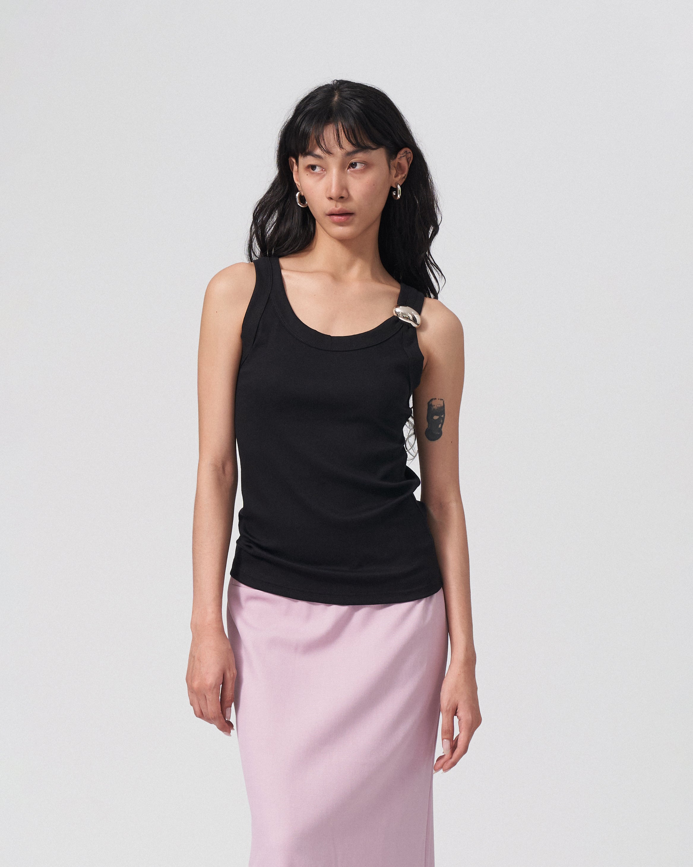 Qeila Top – 3MONGKIS