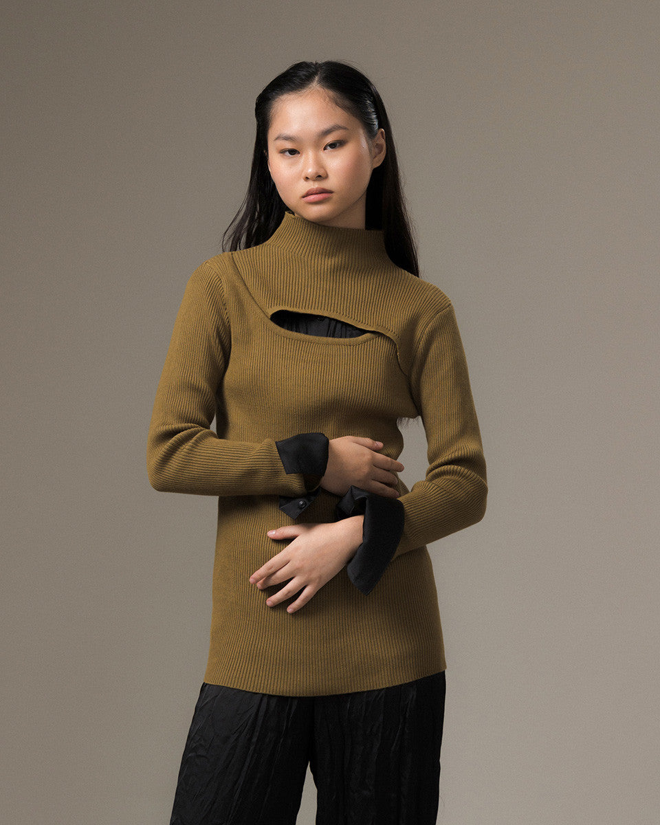 Gisela Top – 3MONGKIS